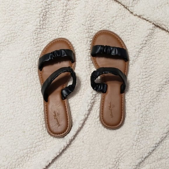 Universal Thread | Shoes | Universal Thread Willow Two Band Scrunched ...